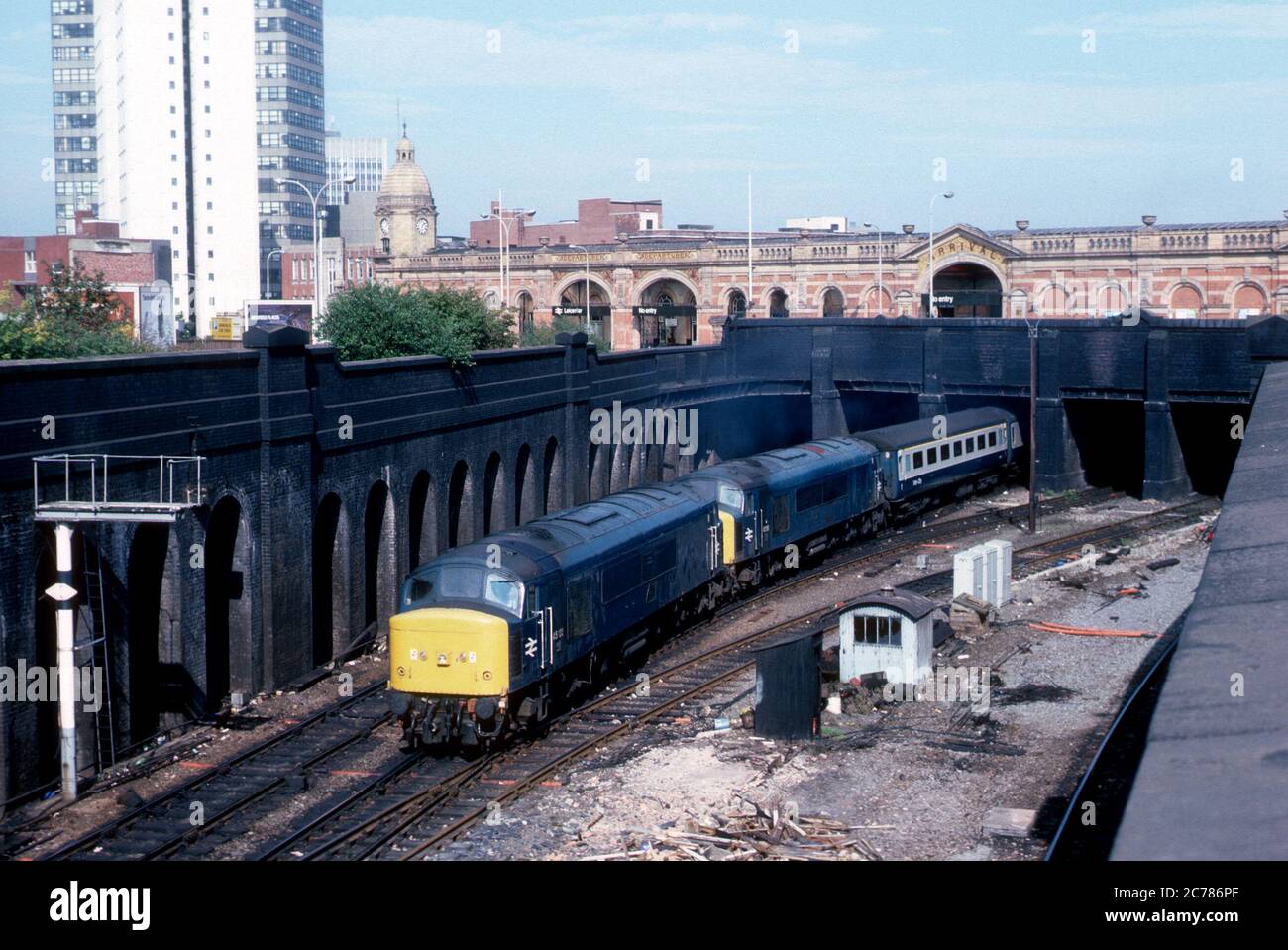 Class 45 diesel locomotives Nos. 45112 and 45150 leave Leicester ...