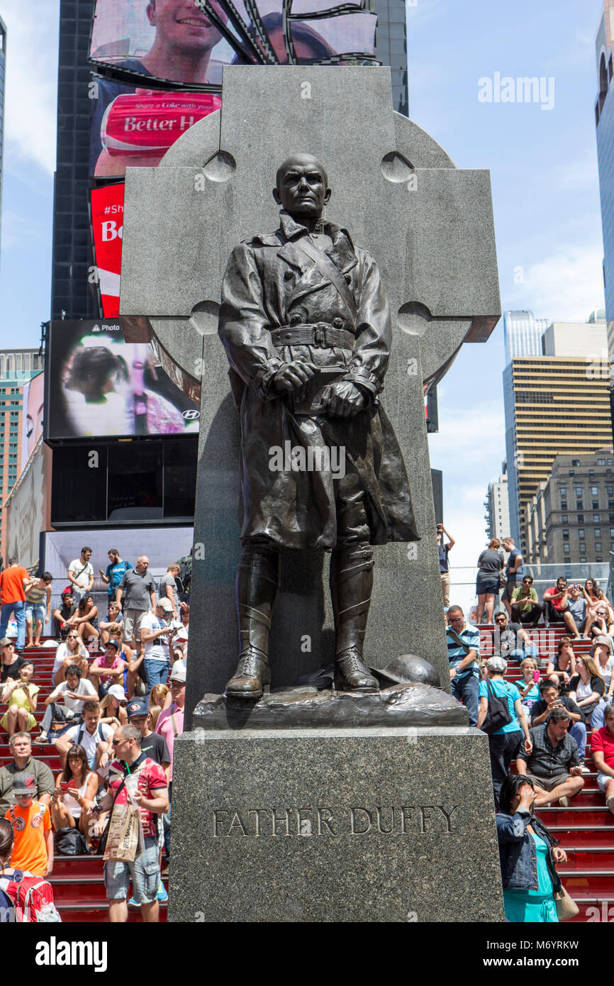 Father Francis D Duffy Statue In Times Square Manhattan New York