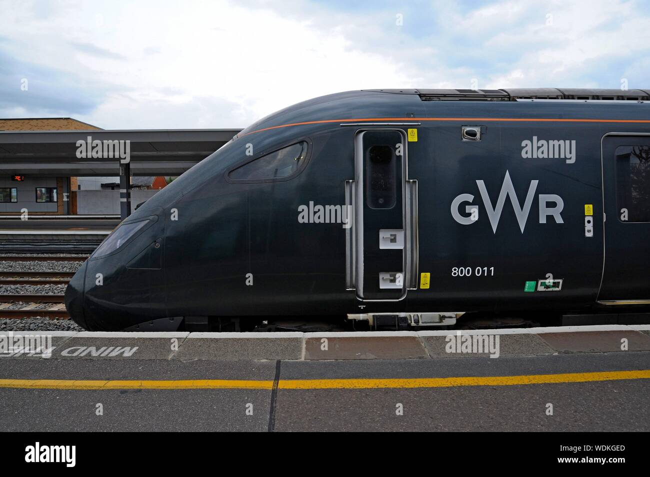 GWR 800 Class IET seen at a busy Oxford Railway Station Stock Photo - Alamy
